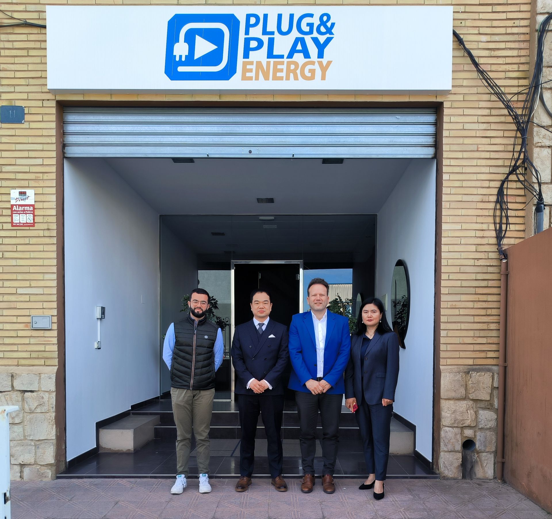 Soluna | Plug and Play Energy